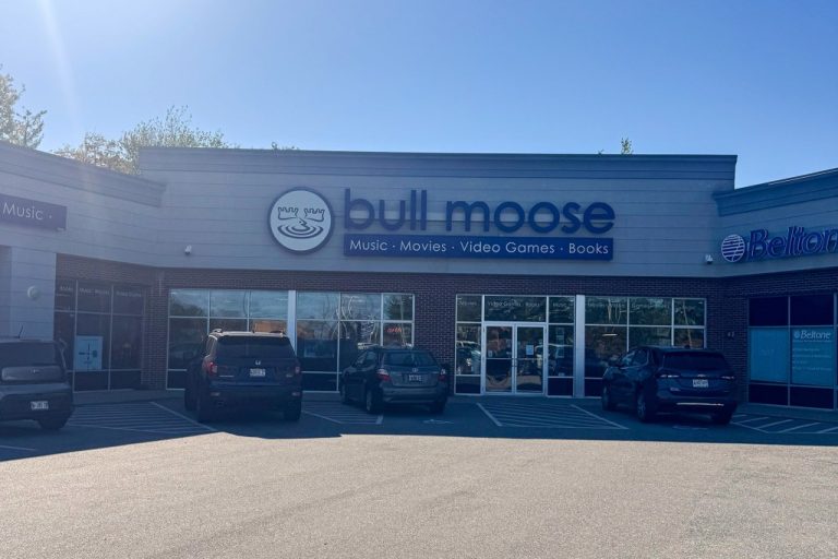 Bull Moose en Maine y New Hampshire - FM Hits