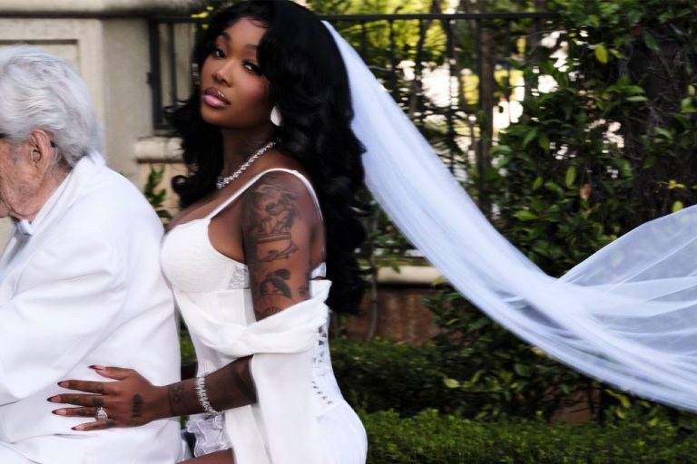 Summer Walker lanza dos ediciones de lujo de 'Finally Over It' - FM Hits