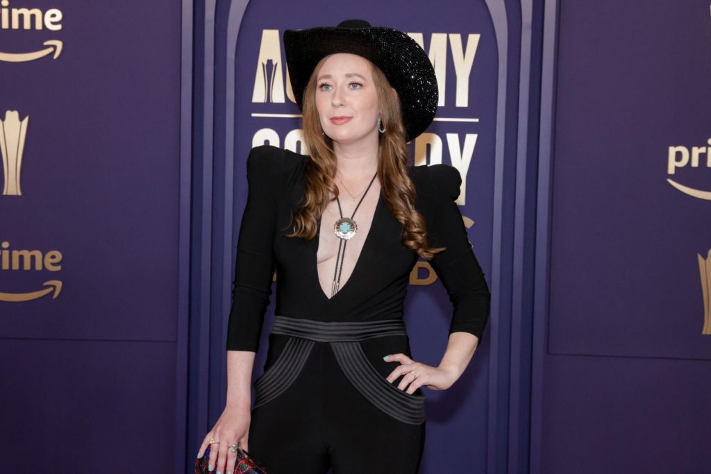 Trannie Anderson habla del nuevo álbum 'Heart Like a Songwriter' - FM Hits